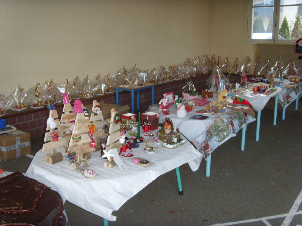 Notre marché de noël | Ecole Maternelle de la Corveraine